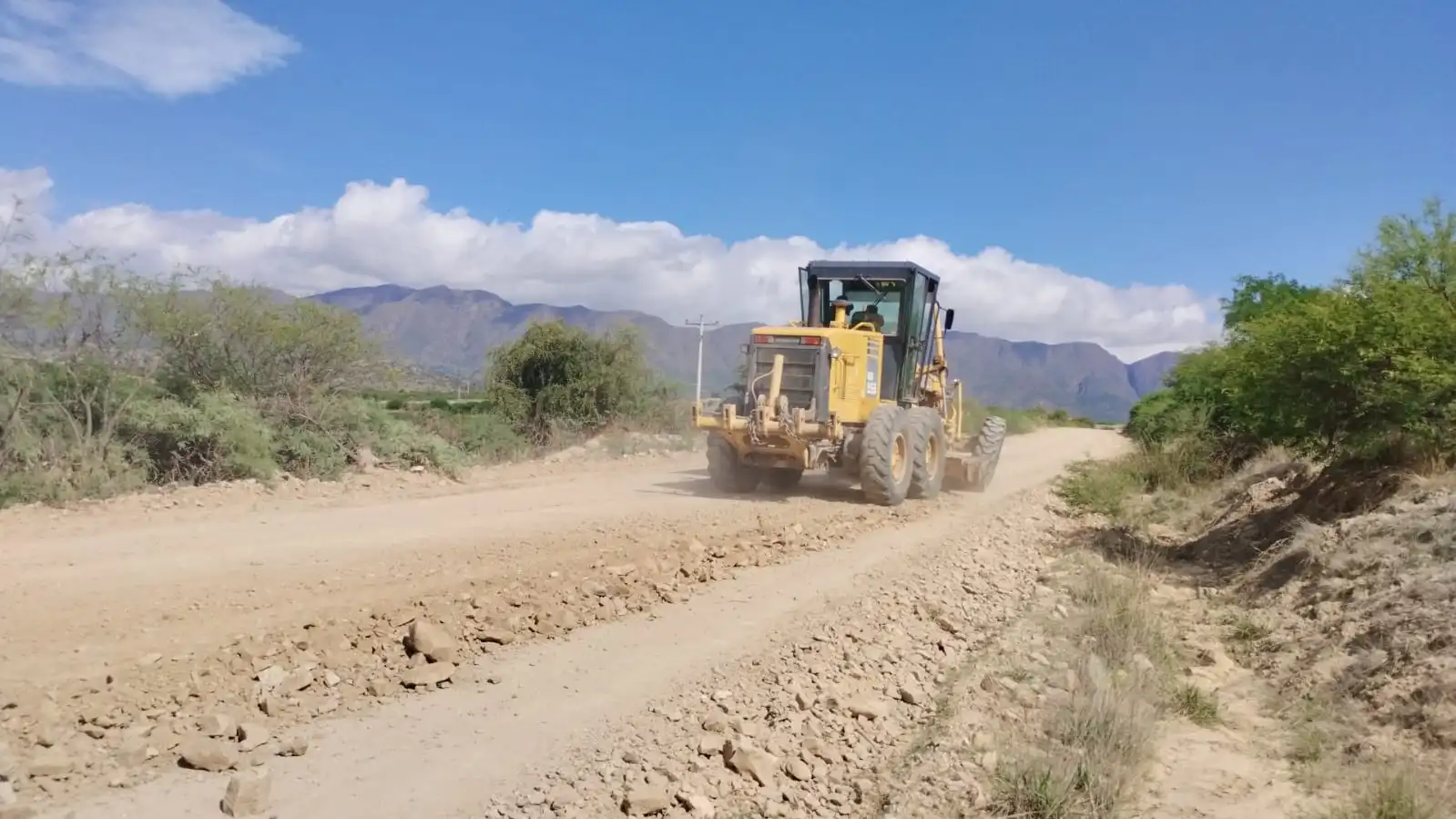Gobernación cumple con limpieza y mantenimiento de caminos en ...